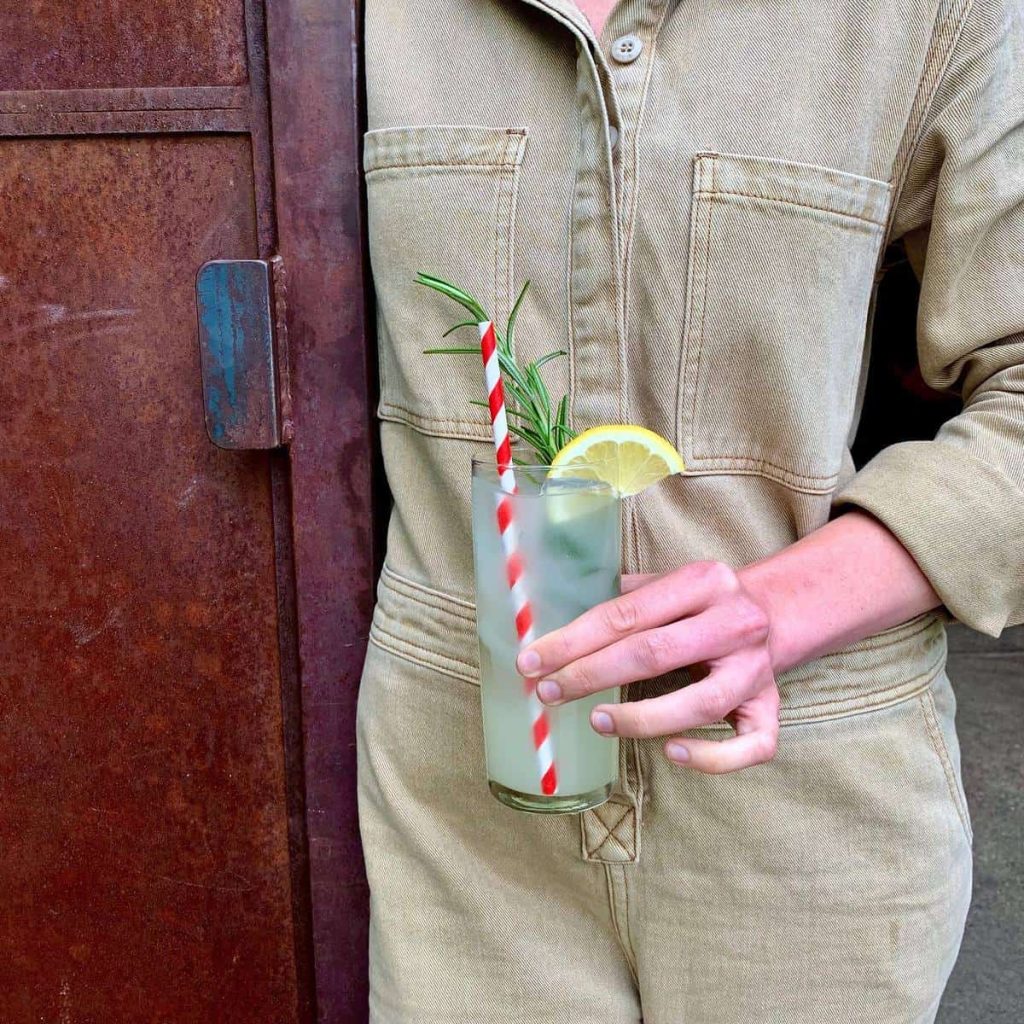 12 Triangle bars and restaurants offering to-go drinks - and what to ...