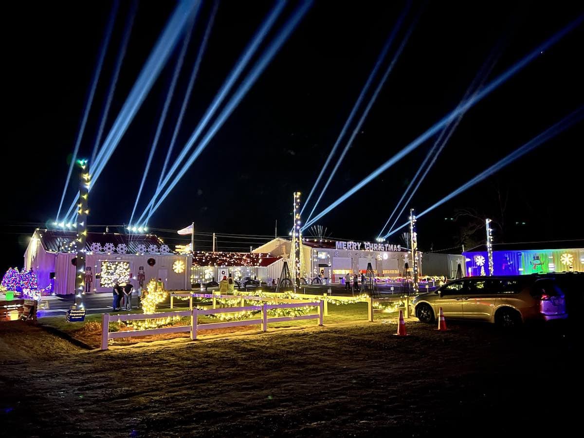 Contentnea Fire Department's Christmas Light Display in Wilson - Santa ...