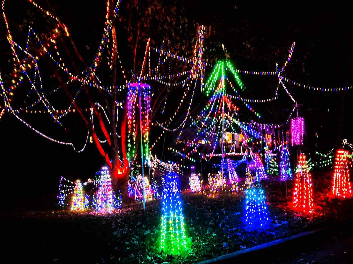 Tour the Best Christmas Lights in the Triangle - a list and map ...
