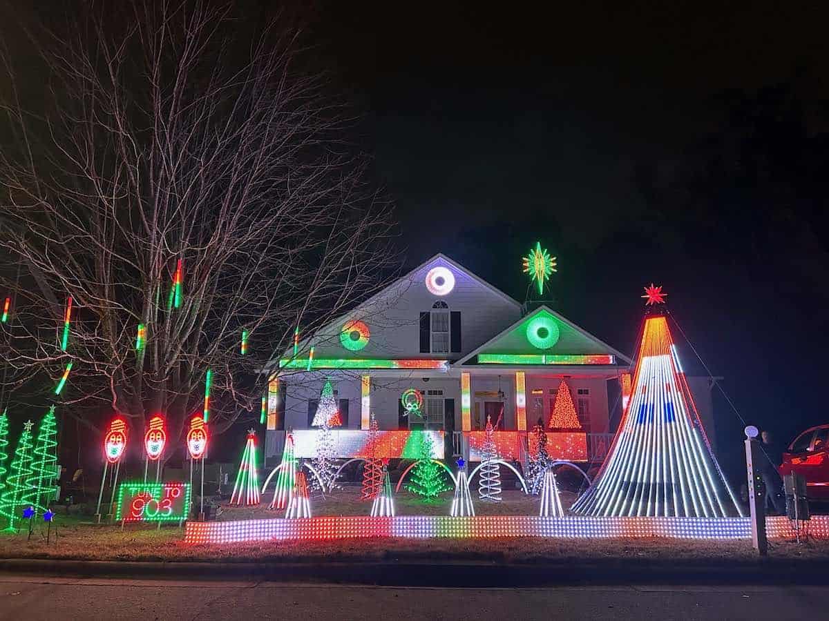 Tour the Best Christmas Lights in the Triangle - a list and map ...